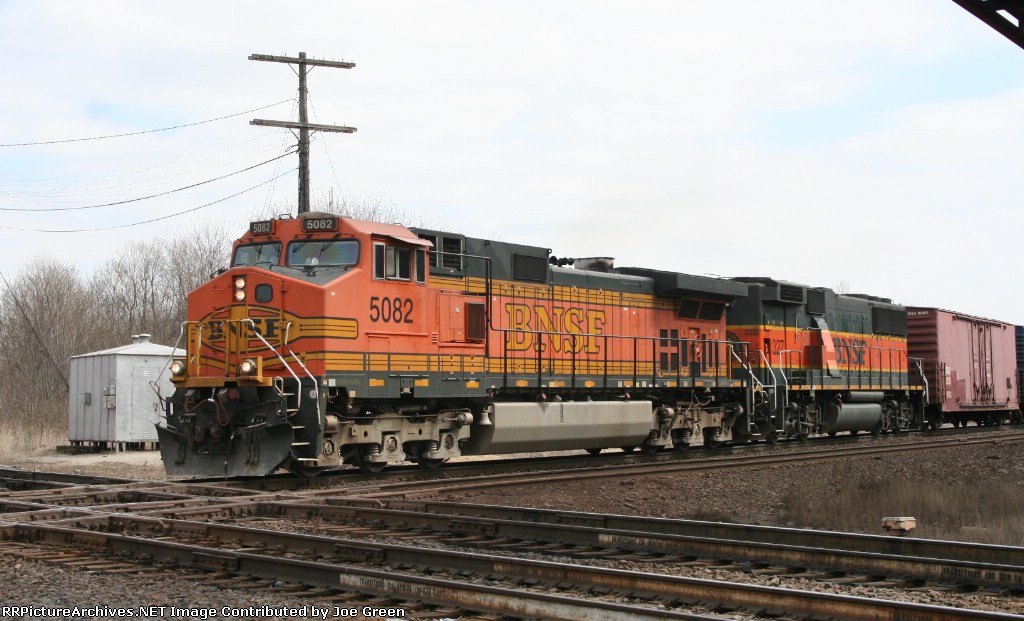 BNSF 5082